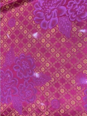 China Dustmite Proof Red Base 100g/M2 Floral Jacquard Fabric For Quilting for sale
