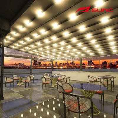 Cina Pergola Louvered di alluminio del tessuto residenziale del PVC per il balcone del ristorante in vendita