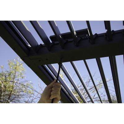 Cina Pergola manuale all'aperto di alluminio della pergola di alluminio della feritoia del gazebo antivento in vendita
