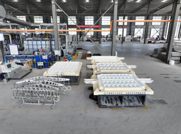 Quality Rail Free Steel Wire Rope Winch For Aluminum Billet Casting Machine for sale