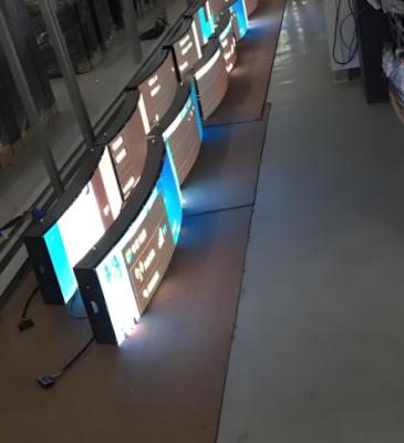 Cina 3840 High Brush Full Color LED Display Module for Wall Mounted Indoor Advertising in vendita