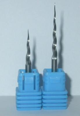 China Micrófono del CNC - las flautas del carburo dos del grano tuercen en espiral los pedazos del carburo del CNC para cortar la madera, lamina, piedra artificial, plástico en venta