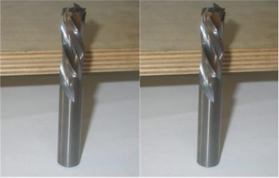 China Micro dos bocados do carboneto do CNC - bocados contínuos da espiral da compressão da flauta do carboneto três da grão para cortar a madeira macia à venda