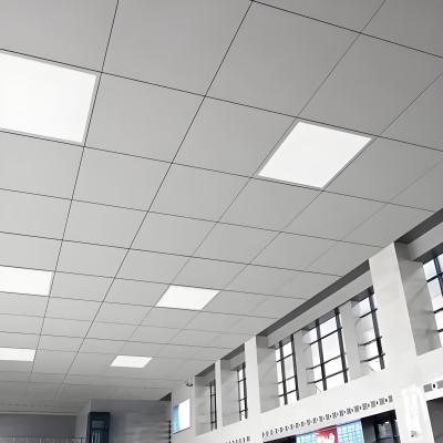 China Preço de fábrica Clip-in Alumínio Tecto Acústico Plafond Decoração clip metal em telhados para escritório à venda