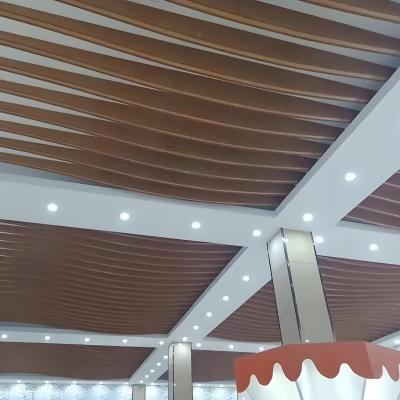 Cina pannello di alluminio profilo di forma speciale di alluminio U Baffle soffitto tubo quadrato in vendita