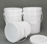 China PP/HDPE Chemical Bucket 0.2L-35L with Lid and Handle for Industrial Chemical Storage for sale