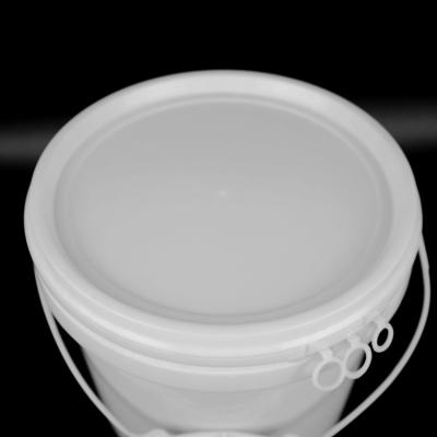 China Screen Printing Round Plastic Bucket with 3L Capacity and Heat Transfer Printing for sale
