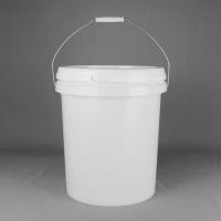 China Stackable 5 Gallon Plastic Pails 20L Capacity Food Grade with Snap On Lid for sale