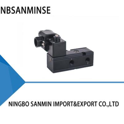 China Tipo de placa de tubo válvula solenoide pneumática de bobina única 0,15-0,8Mpa NBR Seal DC24V 3,5W à venda