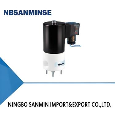 Cina PTFE Solenoid Valve with Max.+60°C Ambient Temperature 5°C~150°C Medium Temperature and M8×1 G1/8 M6 1/4UNF-28 Linkage in vendita