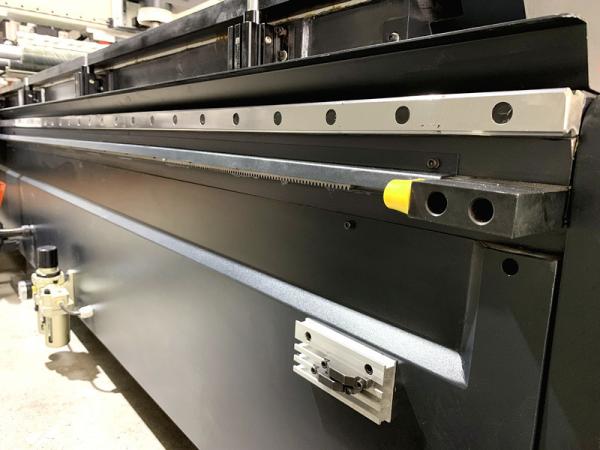 Quality Industrial Woodworking 1325 Cnc Router Machine Atc Automatic Loading Unloading for sale