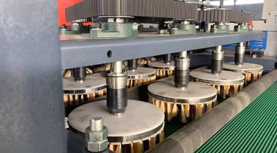 Cina Macchina di levigatura a legna CNC per la lavorazione del legno in vendita