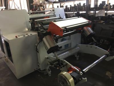 Cina Controllo di tensione automatico ad alta velocità 380V della macchina di taglio del rotolo del PVC in vendita
