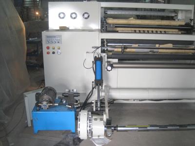 Cina sistema di controllo di carta dello SpA della macchina della taglierina del rotolo di 1100mm con caricamento idraulico in vendita