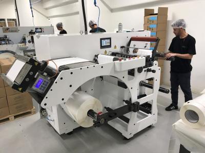 Cina macchina di taglio di alta velocità di 450mm, taglierina Rewinder della torretta 380V in vendita