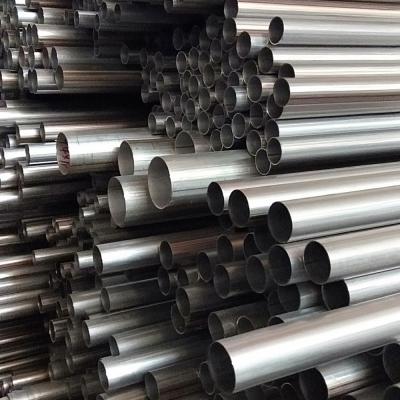 Cina SUS409L tubo saldato in acciaio inossidabile SUH409L tubi saldati 60*2*6000mm utilizzati per tubi di scarico auto in vendita