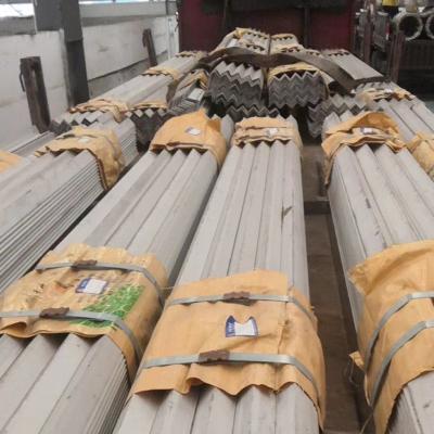 China 300 Series Hot Rolled Stainless Steel Angle Bar with Bright Surface in Stock for sale