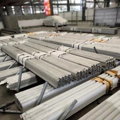 China ISO ASTM A276 Grade 304 Hot Rolled Stainless Steel Angle Bar 6m Length for sale