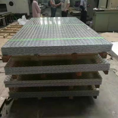 China Factory Customized Checkered Diamond Embossed Steel Sheet with Low Price and Customized Size for sale