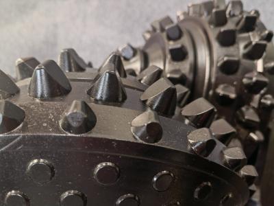 중국 16 ((406.4mm) 회전 코너 바위 롤러 드릴 비트 3 절단기 효율적인 드릴링 판매용