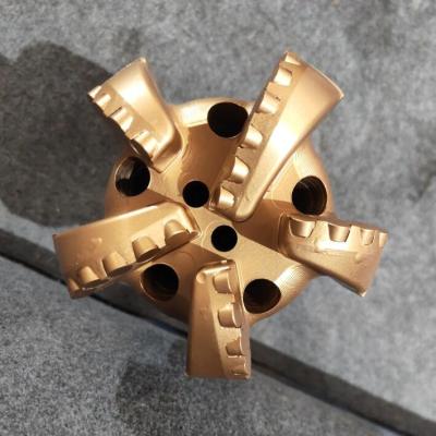 China 5 Klingen 4 1/2 API Reg Pin kundenspezifische Diamant Pdc Bohrstück zu verkaufen