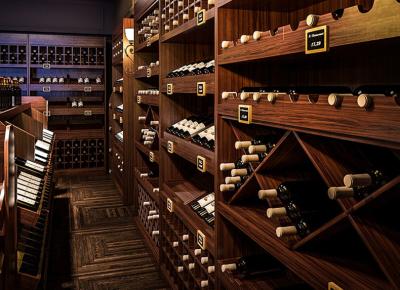 China Solid Wood Wine Storage Racks Showcase / Commercial Wine Racks Nostalgic Style for sale