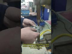 The intermediate frequency spot welder spot welds the saw blade 1+1+1mm iron.