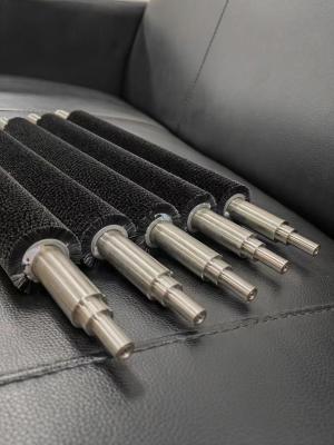 Cina Spazzola di pulizia del vetro liquida del telefono cellulare di Crystal Glass Cleaning Brush Roller in vendita