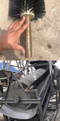 Cina Speciale spazzola anti-bloccaggio per la macchina di selezione della sabbia a tamburo, spazzola di filo di nylon a rulli in vendita