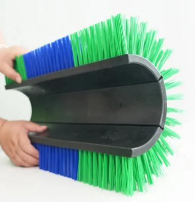 China Full Massage Brush Kit Livestock Scratching Brush Upgraded Large Cow Brush for Cattle Cleaning for sale