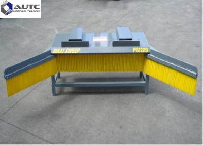Cina Spazzola all'aperto di spinta del carrello elevatore della spazzola della spazzatrice della scopa industriale flessibile di pulizia in vendita