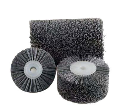Китай PP вырезают сердцевина из ролика щетки очищая с истирательным проводом нейлона для удаления пыли продается