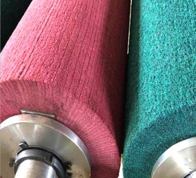 Cina Panno non tessuto di lucidatura di raschiatura del rullo del panno che frantuma resistente ad alta temperatura del rullo della spazzola in vendita