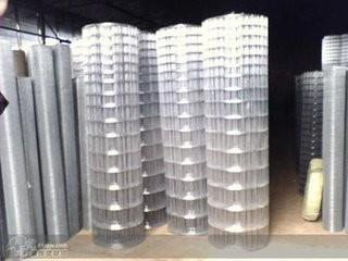 China Wholesale Welded Rabbit Cage Wire Mesh Price/1/4 Inch Galvanized Welded Wire Mesh/Welded Wire Mesh Roll for sale