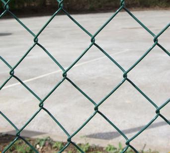 China sports fields barrier pvc coated chain link fence for sale