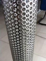 China metal 304 316 customized perforated stainless steel wire mesh cylinder filter for water filter for sale