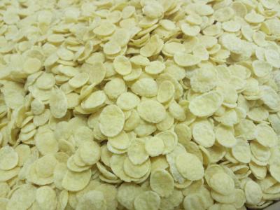 Cina la linea di produzione dei fiocchi di mais 200-300kg/hr/mais si sfalda facendo la macchina con CE in vendita