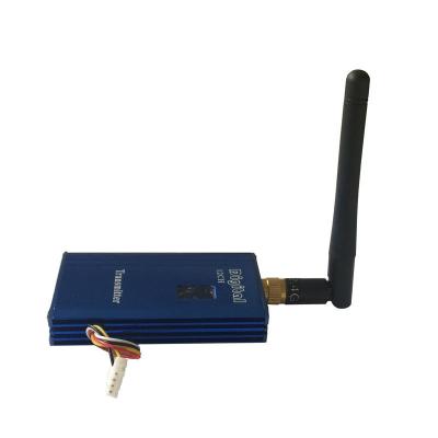 中国 2.4Ghz FM Wireless Video Transmitter 12 Channels Long Range Transmitter and Receiver 販売のため