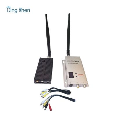 Cina 1.3Ghz 4W Long Range Wireless Video Transmitter and Receiver 8 Channels 12V DC in vendita