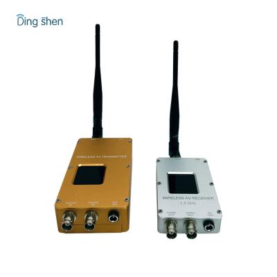 中国 1.2Ghz Long Range Wireless Video Transmitter and Receiver with 8 channels 5W 販売のため