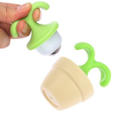 Cina Pianta in vaso sveglia del massaggiatore tenuto in mano del corpo della palla di rullo la mini ha modellato la rotazione di 360 gradi in vendita