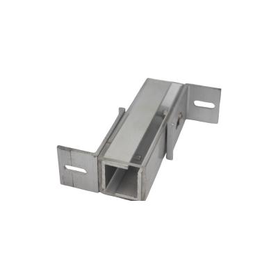 Cina Clips di alluminio personalizzati Spina di parete Spessore di supporto 4 mm per facciata in vendita