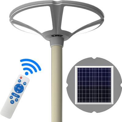 Cina 5W LED Power Adjustable Height Solar Garden Light for Outdoor Landscape Solution in vendita