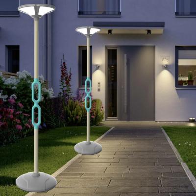Cina 5W LED Power Adjustable Height Solar Garden Light for Outdoor Landscape Solution in vendita