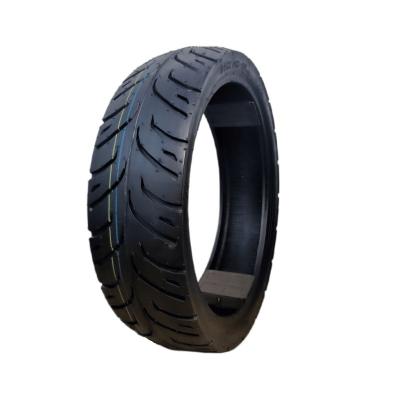 Conception de pneus Cordon de nylon pour pneus diagonaux Adaptation directe 140/70-17 Tl 8pr pneu de moto