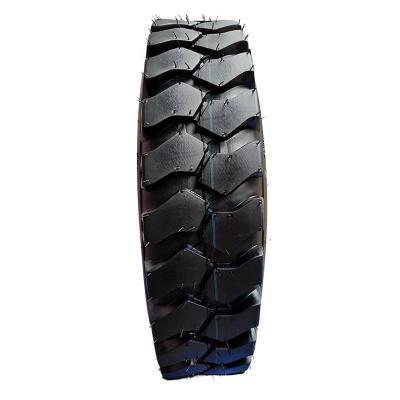 Cina 4-8 Gerarchia degli pneumatici 4.00-12 300-17 70/80-17 Pneumatici per motociclette Modello per il mercato di Taiwan in vendita