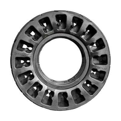 Cina Pneumatici per scooter di bilanciamento 200X50 10X2.5 14X2.5 90/70-12 90X90X12 3.00-10 3.50-10 in vendita