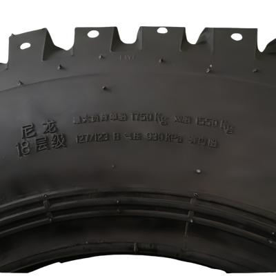 Cina Ricambi per scooter e motocicli ecologici Accessoiri per motocicli pneumatici 7.50r16 in vendita