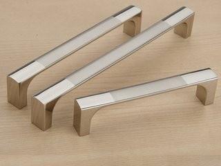 China Square Alloy Kitchen Furniture Handles Aluminum Knobs And Pulls For Kitchen Cabinets for sale