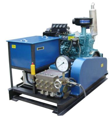 China líquido de limpeza de alta pressão do dinamitador da água 10000psi para a remoção de oxidação do navio à venda